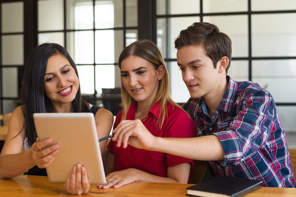 Full Free Studentship Application: Who’s Eligible & How to Apply - Amra ...